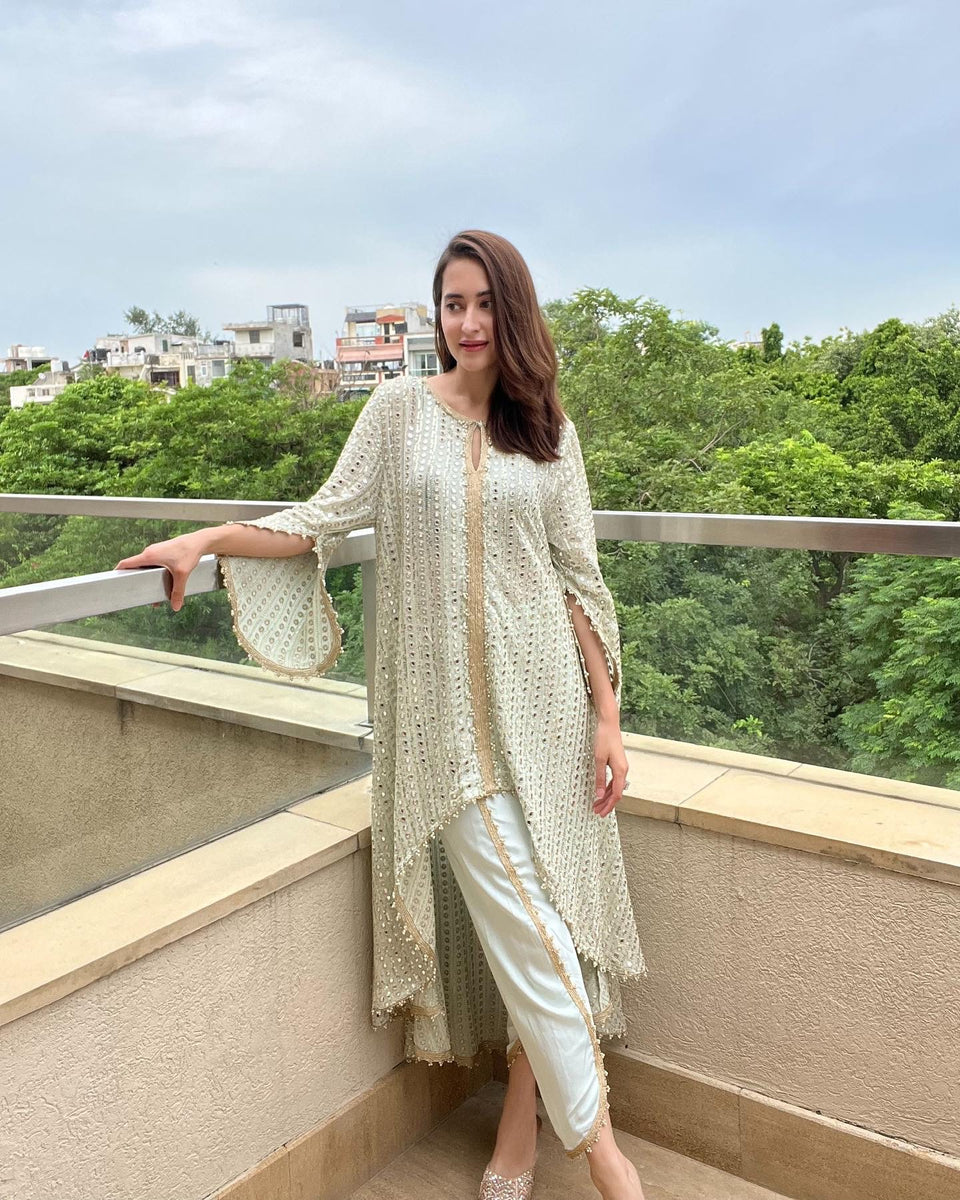 Komal Kapoor In Ayana Cape Set – mustard moon