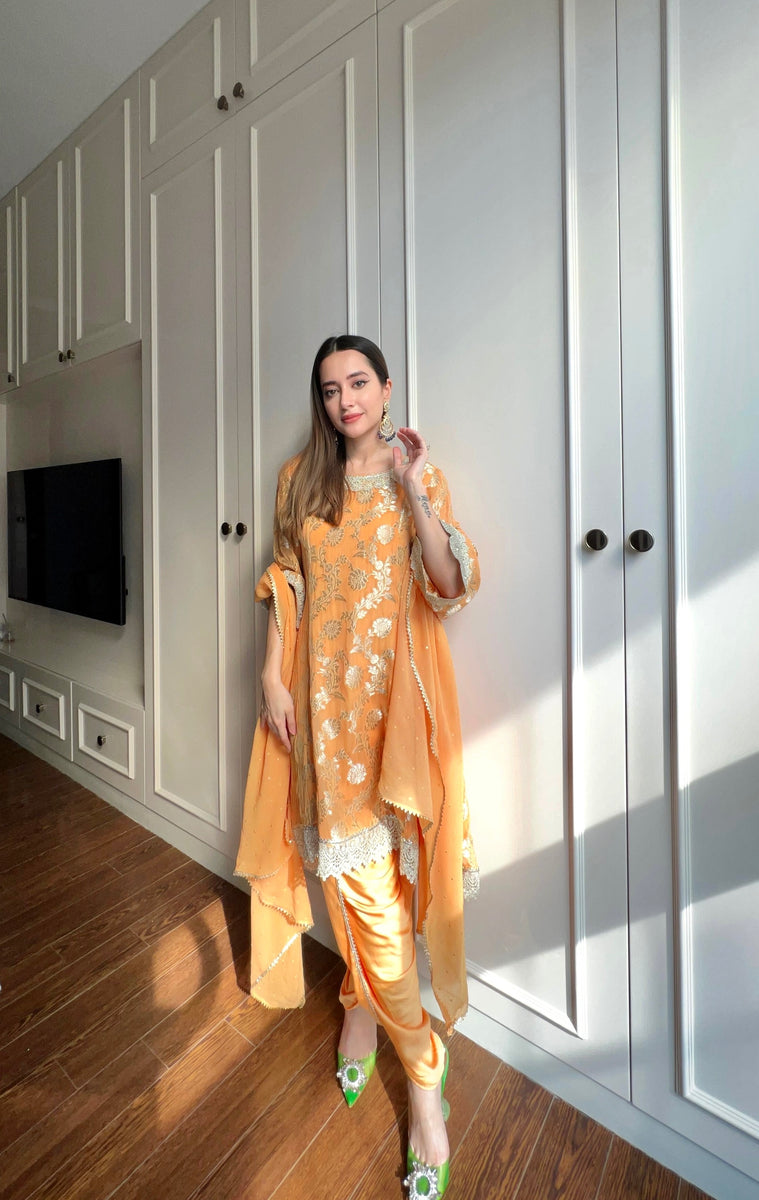 Komal Kapoor in Enaara Dhoti Set – mustard moon